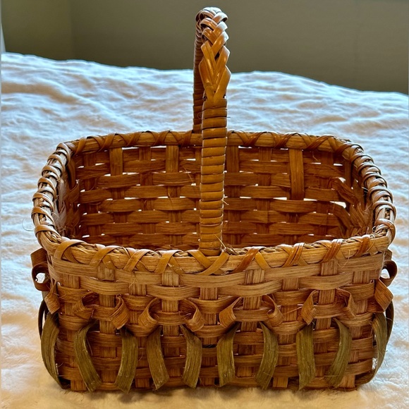 Hand Crafted | Accents | Vintage Handmade Split Wood Slat Basket With ...